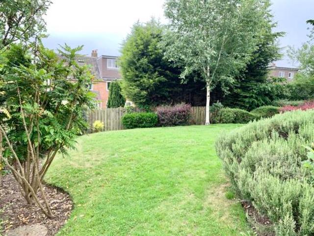 2 bedroom apartment for rent in Manor Fold, Horsforth, LEEDS, LS18