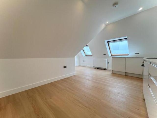 2 bedroom apartment for rent in Manor Road, Greenview House, SM6