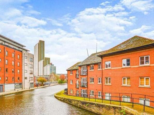 2 Bedroom Apartment For Rent In Manchester