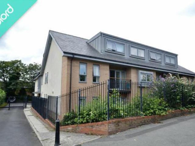 2 Bedroom Apartment For Rent In Manchester