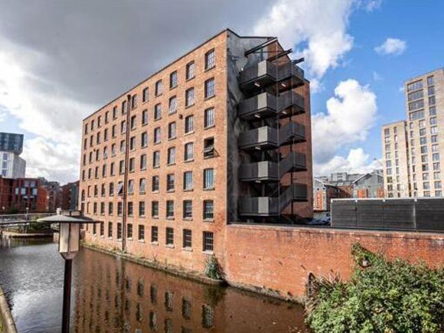 2 Bedroom Apartment For Rent In Manchester