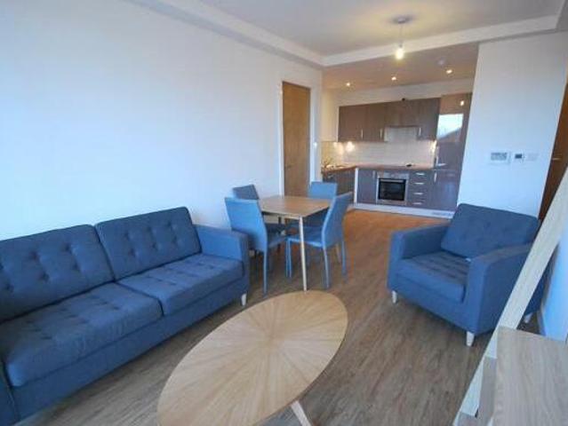 2 Bedroom Apartment For Rent In Manchester, Lancashire