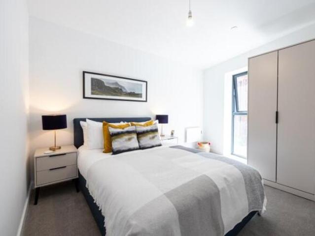 2 bedroom apartment for rent in Manchester New Square, Whitworth Street Manchester M1