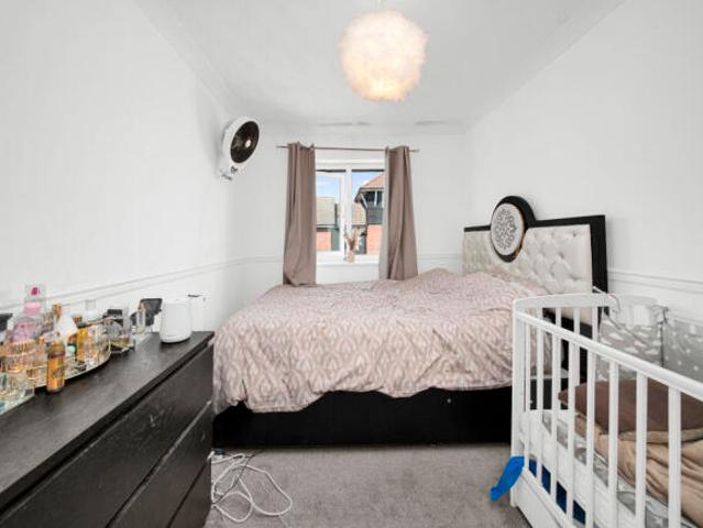 2 bedroom apartment for rent in Mandeville Court, Chingford, Waltham Forest E4