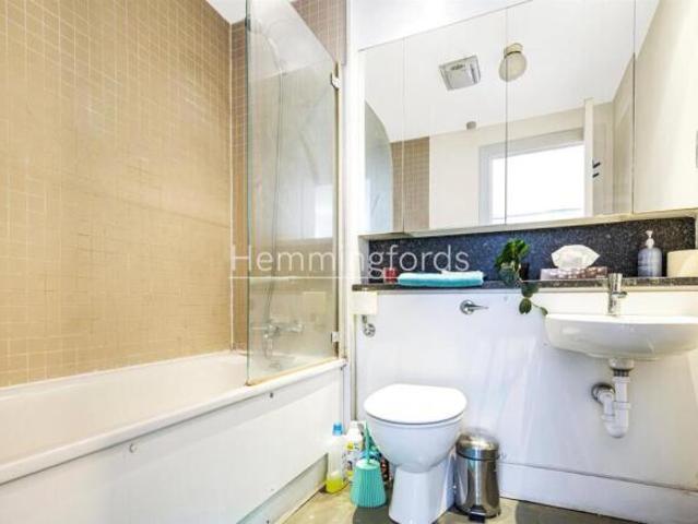 2 bedroom apartment for rent in Masons Yard, London, EC1V