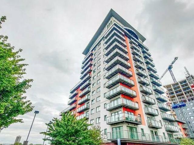 2 bedroom apartment for rent in Mast Quay Woolwich London SE18