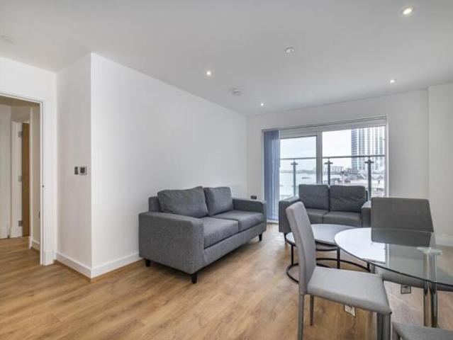 2 bedroom apartment for rent in Mast Quay London SE18