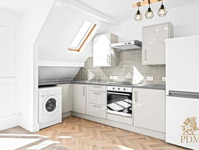 2 bedroom apartment for rent in Mapperley Park Drive, Nottingham, NG3
