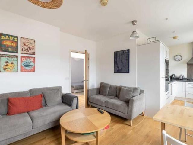 2 bedroom apartment for rent in Marchant House, Southgate, BA1
