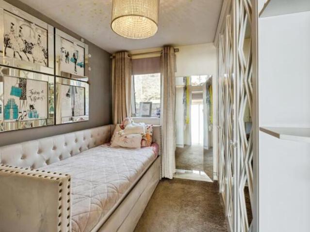 2 bedroom apartment for rent in Marina Close, Bosocmbe, BH5