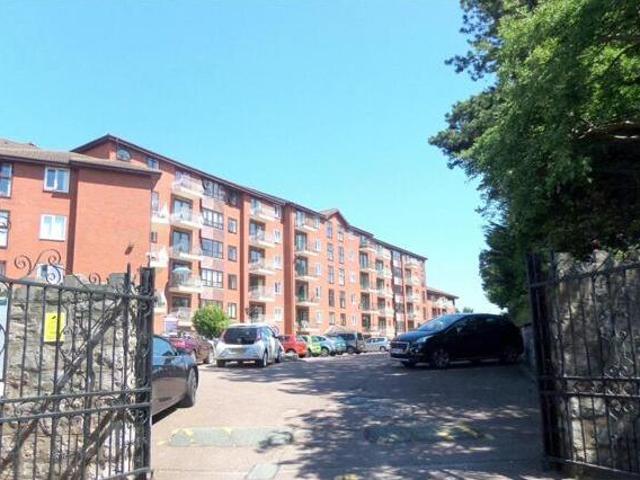 2 Bedroom Apartment For Rent In Marine Road, Colwyn Bay
