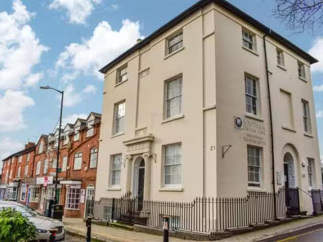 2 bedroom apartment for rent in Market Hill, Southam, CV47