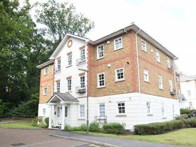 2 bedroom apartment for rent in Markham Court Camberley GU15
