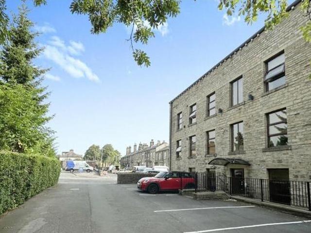 2 Bedroom Apartment For Rent In Marsh, Huddersfield