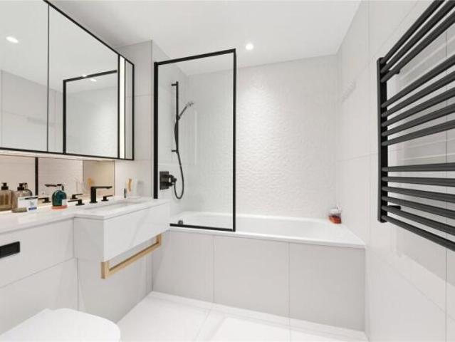 2 bedroom apartment for rent in Marsh Wall, London, E22