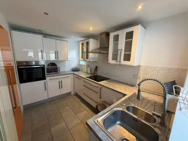 2 bedroom apartment for rent in Maughan Terrace, PENARTH, CF64