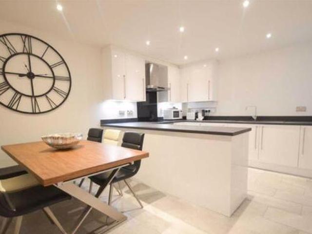 2 Bedroom Apartment For Rent In Mauldeth Road