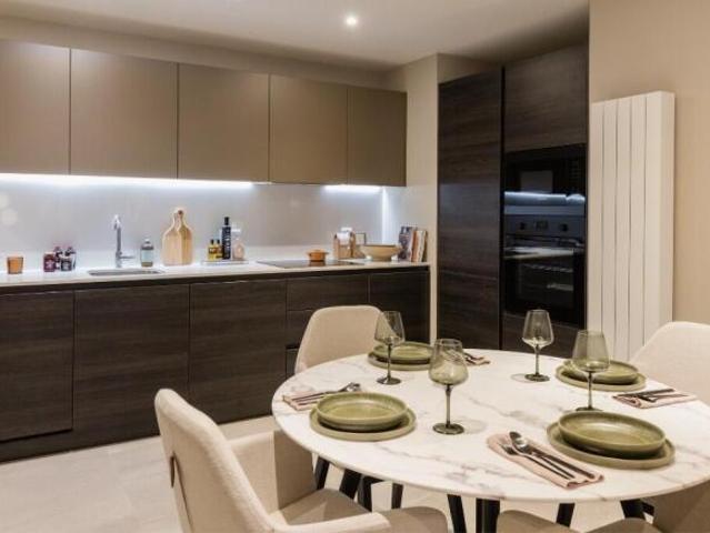 2 bedroom apartment for rent in Mcewan Walk, Edinburgh, EH3
