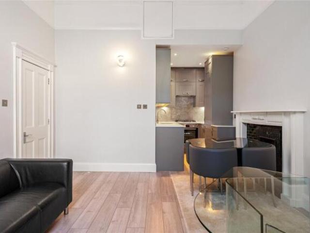 2 bedroom apartment for rent in Mecklenburgh Square, London, WC1N