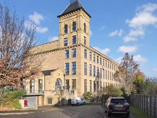 2 bedroom apartment for rent in Meadow Road, Apperley Bridge.
