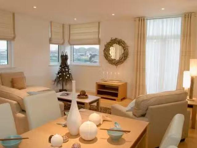 2 bedroom apartment for rent in Meadowside Quay Walk, Flat 0.