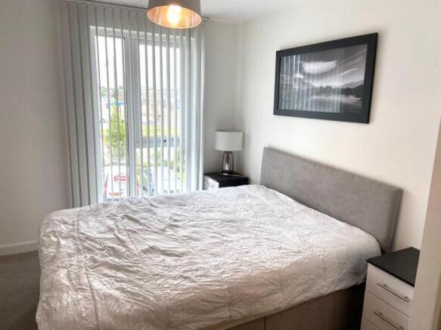2 bedroom apartment for rent in Melrose Apartments, Lexington Gardens, B15