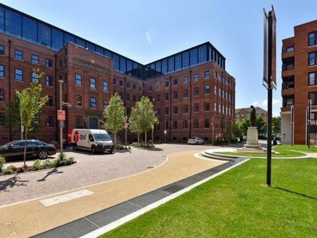 2 Bedroom Apartment For Rent In Memorial Avenue, Slough