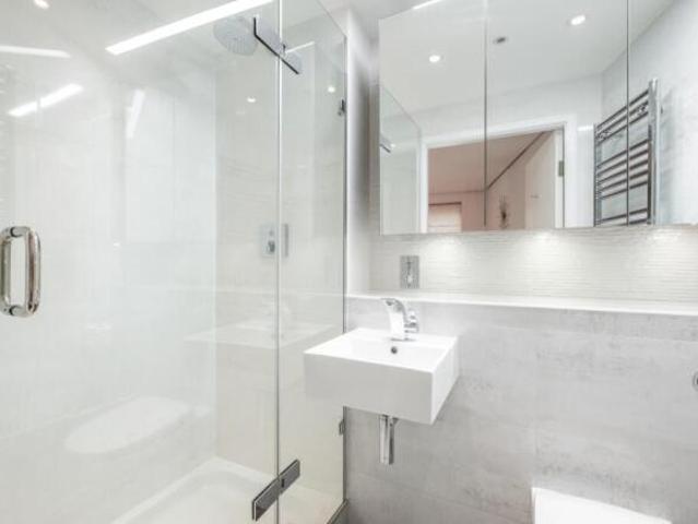 2 bedroom apartment for rent in Merchant Square East Paddington W2
