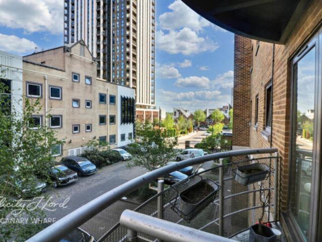 2 bedroom apartment for rent in Meridian Place, London, E14