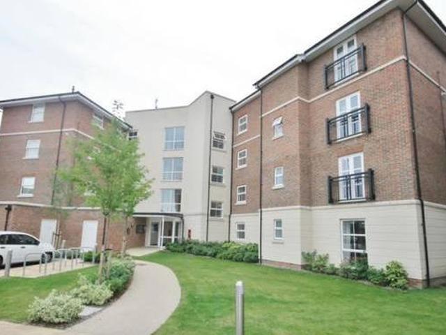 2 bedroom apartment for rent in Merrill House Kenley Place Farnborough GU14
