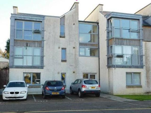 2 bedroom apartment for rent in Mid Street Church View EH48