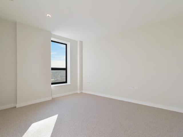 2 bedroom apartment for rent in Middle Road, LONDON, W7