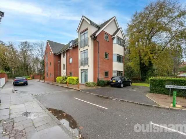2 bedroom apartment for rent in Middlepark Drive, Northfield.