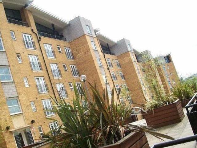 2 Bedroom Apartment For Rent In Middlewood Street, Manchester City Centre