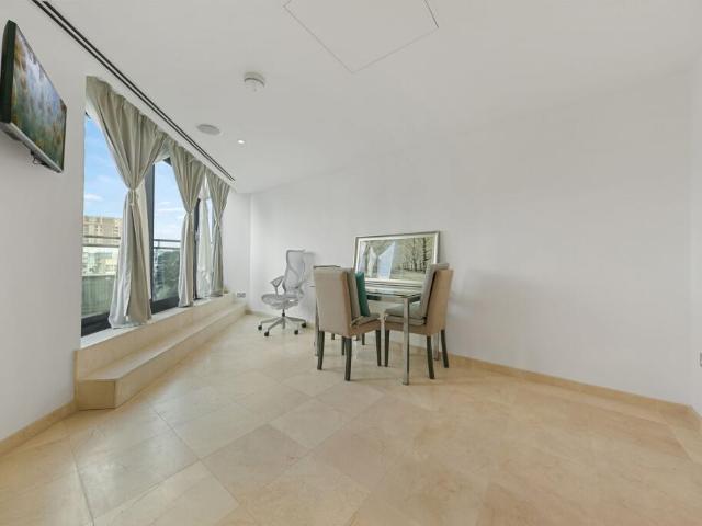 3 bedroom apartment for rent in Millharbour, London, E14