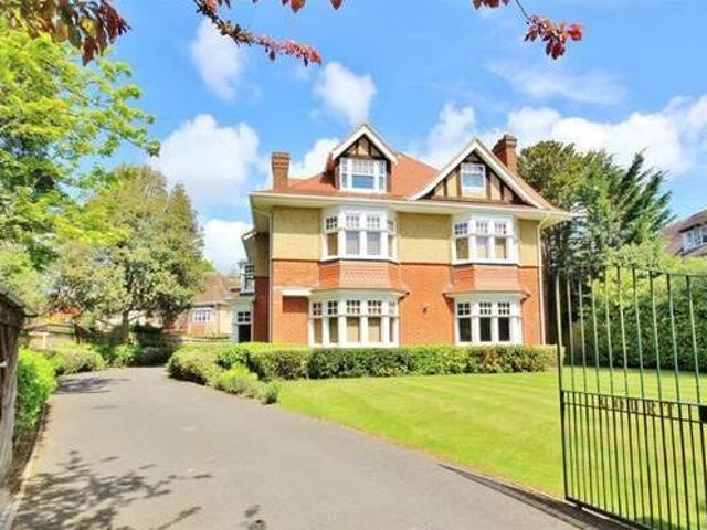 2 bedroom apartment for rent in Milton Road Bournemouth BH8