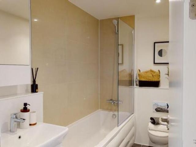 2 bedroom apartment for rent in Minerva Square, Glasgow, G3