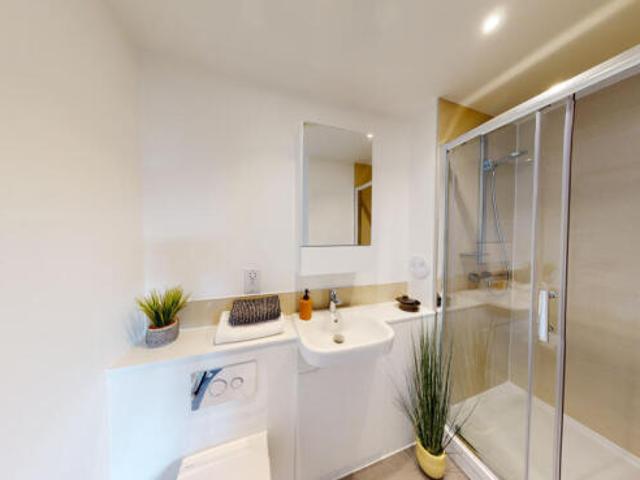 2 bedroom apartment for rent in Minerva Square, Glasgow, G3