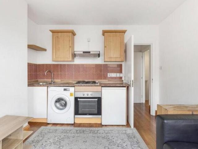 2 bedroom apartment for rent in Minford Gardens, London, W14