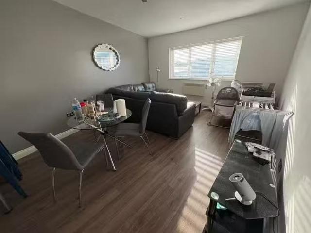 2 bedroom apartment for rent in Mint Drive, B18