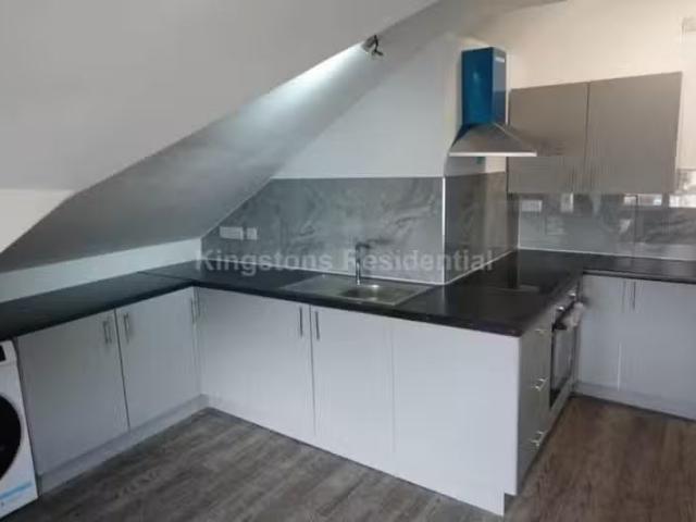 2 bedroom apartment for rent in Miskin Street, Cathays, CF24 4.