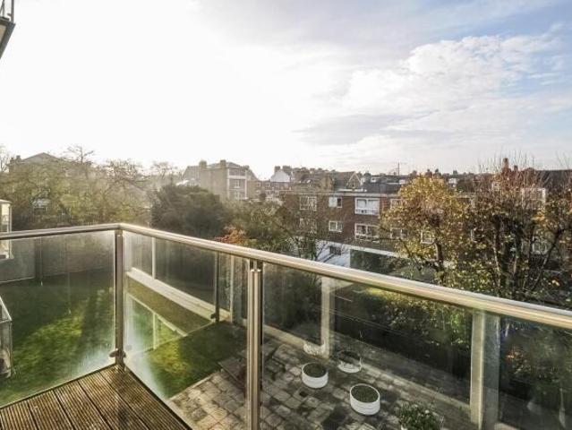 2 bedroom apartment for rent in Mount Ararat Road, Richmond, TW10