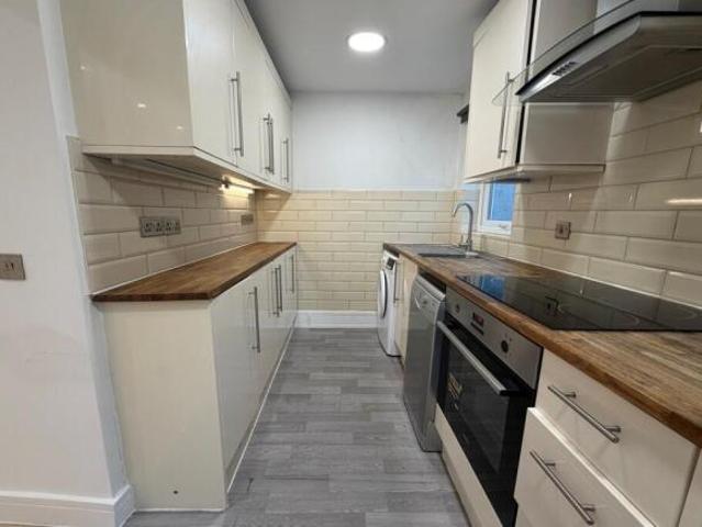 2 bedroom apartment for rent in Mountgrove Road, N5