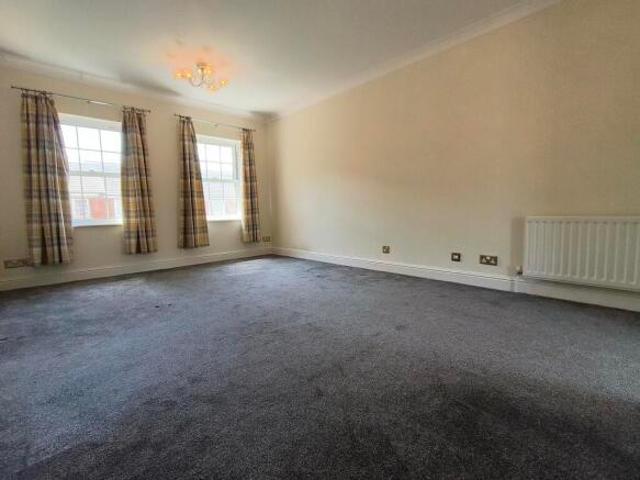 2 bedroom apartment for rent in Mountjoy Court, 39 White Hart Road, PO1