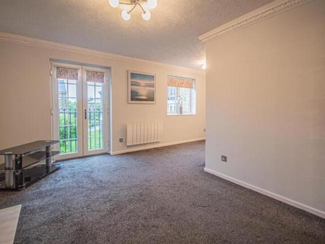 2 bedroom apartment for rent in Mountjoy Road, Greenhead, Huddersfield, HD1