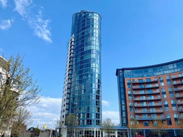 2 bedroom apartment for rent in Number One Building, Portsmouth, Hampshire, PO1