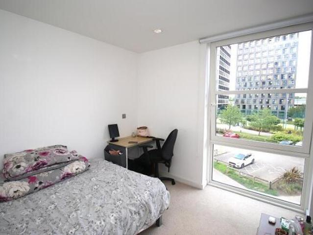 2 bedroom apartment for rent in Number One Media City UK Salford Quays M50