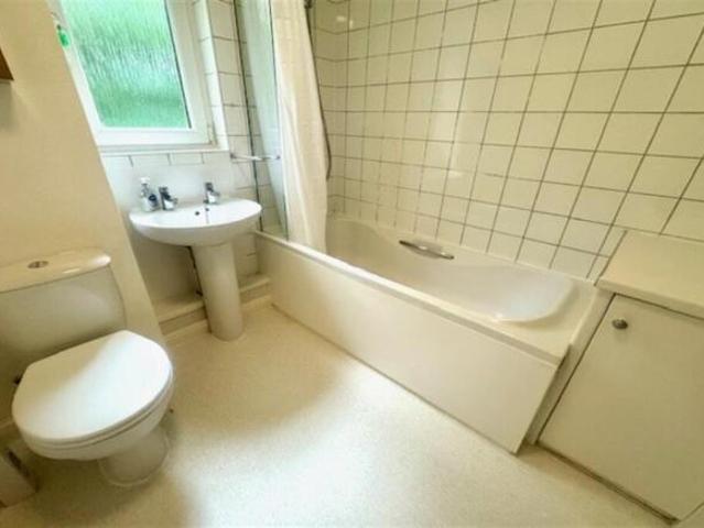 2 bedroom apartment for rent in Nutfield Court, Maybush, SO16