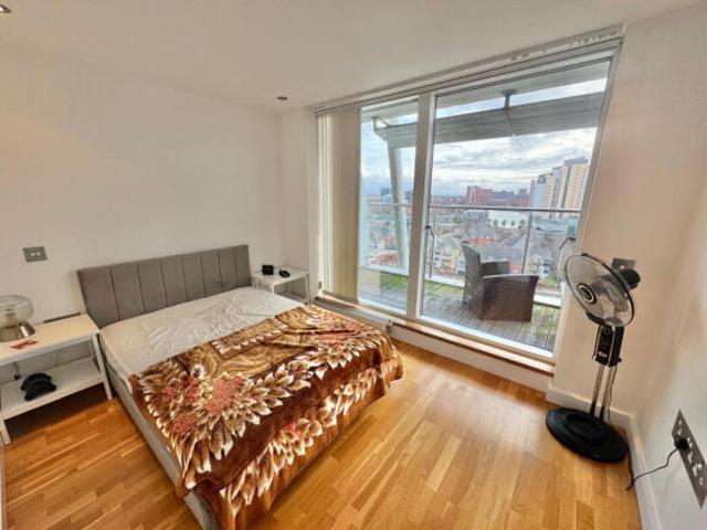 2 bedroom apartment for rent in N V Building, 100 The Quays, Salford, Lancashire, M50