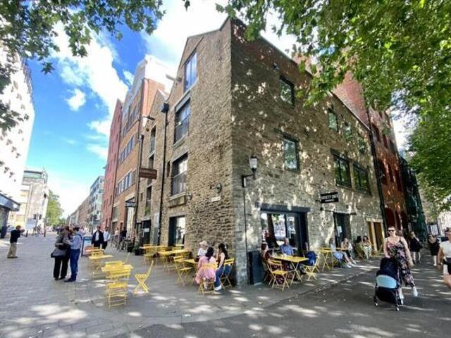 2 Bedroom Apartment For Rent In Narrow Quay